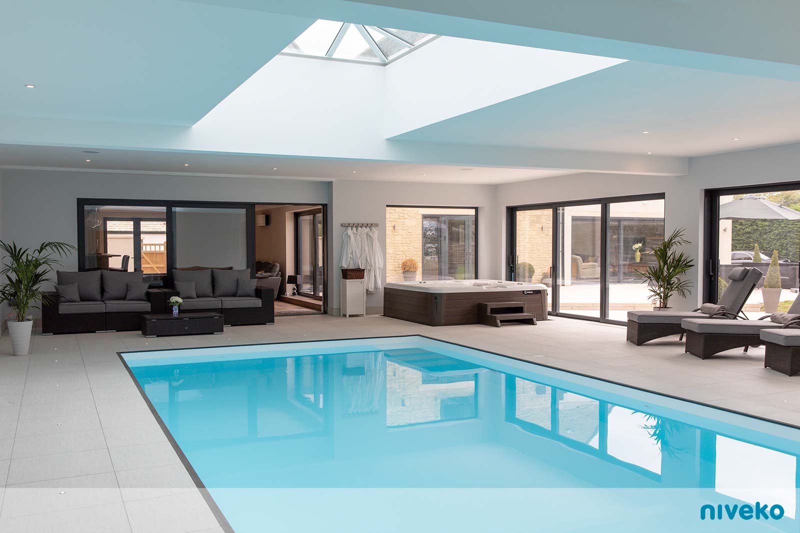 NIVEKO monopools zwembaden - Aqua Solar